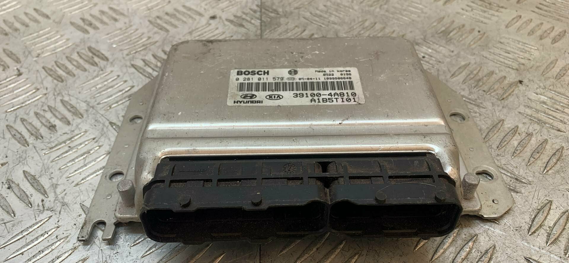 Блок управления двигателем Kia Sorento (2002 - 2006) 0281011579