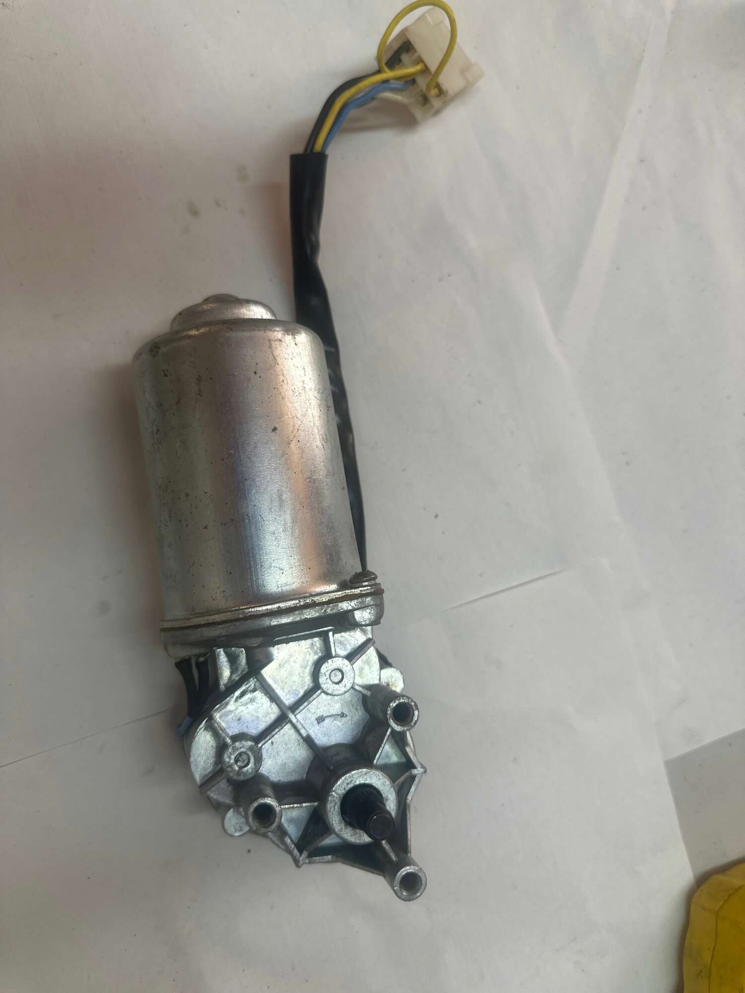 Мотор стеклоочистителя ВАЗ 2110 2123 для а м ГАЗ передний Соатэ 0842.3730