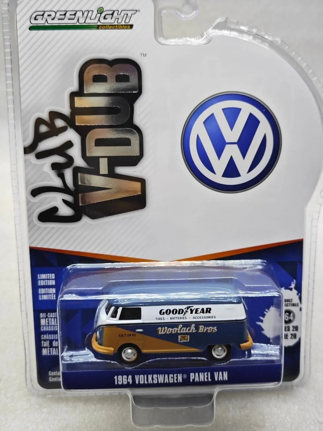 Машинка GreenLight 1/64 Club Vee-Dub Series 20 - 1964 Volkswagen Panel Van Die-cast Alloy Car Model Collection Toy Gift