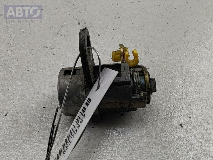 Личинка замка Kia Carnival