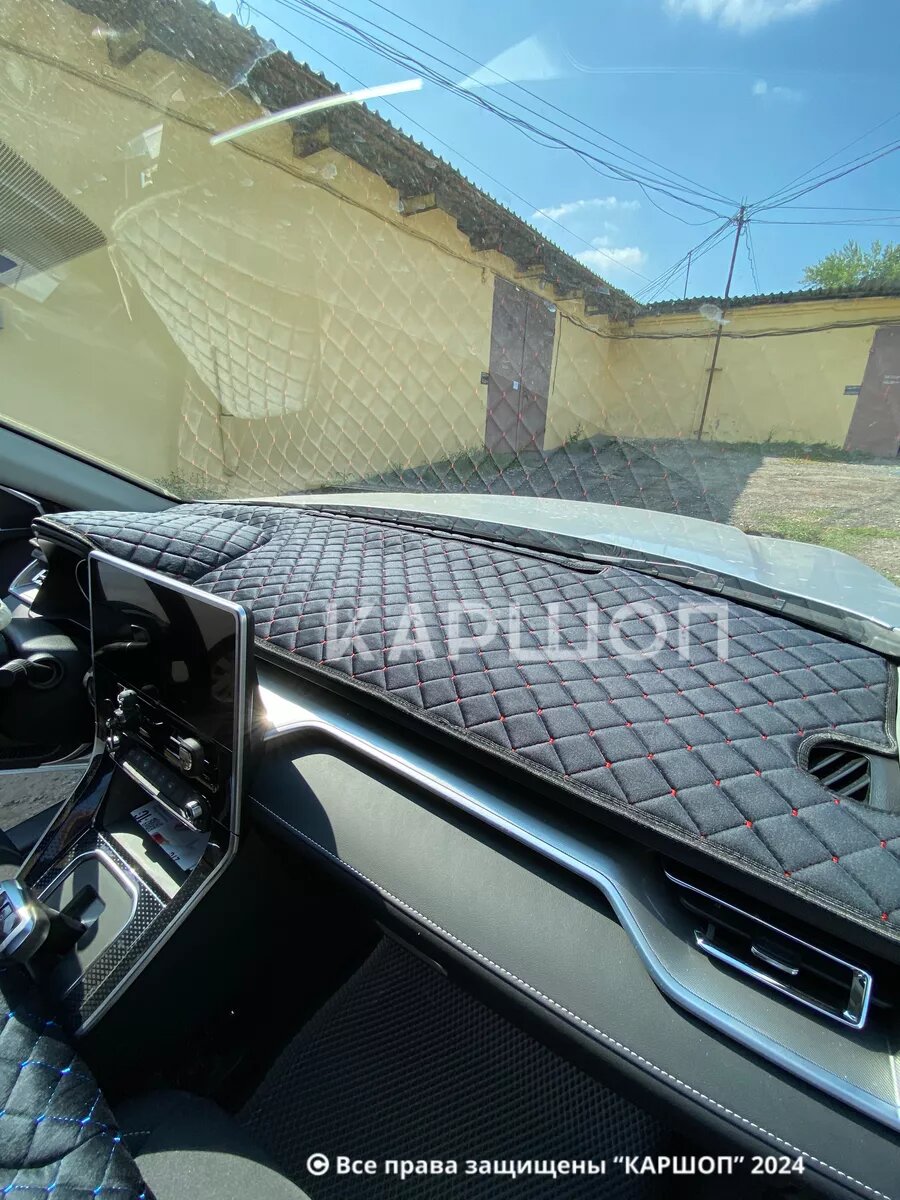 Накидка на панель для Хавал М 6