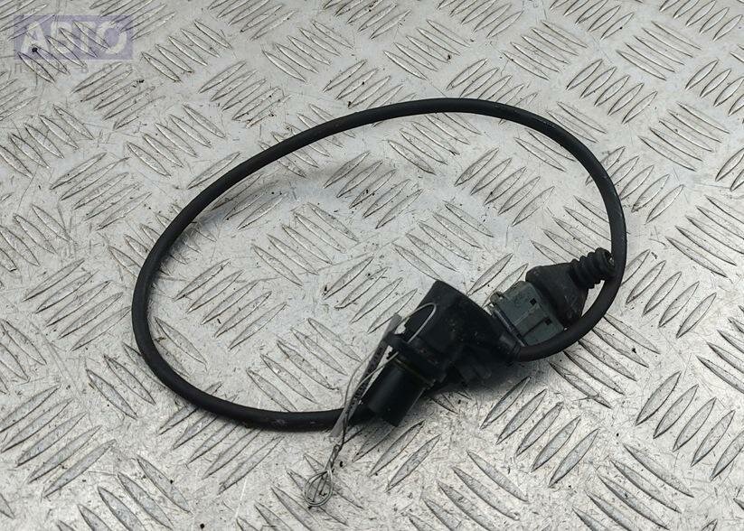 Датчик положения коленвала Volkswagen Passat B5