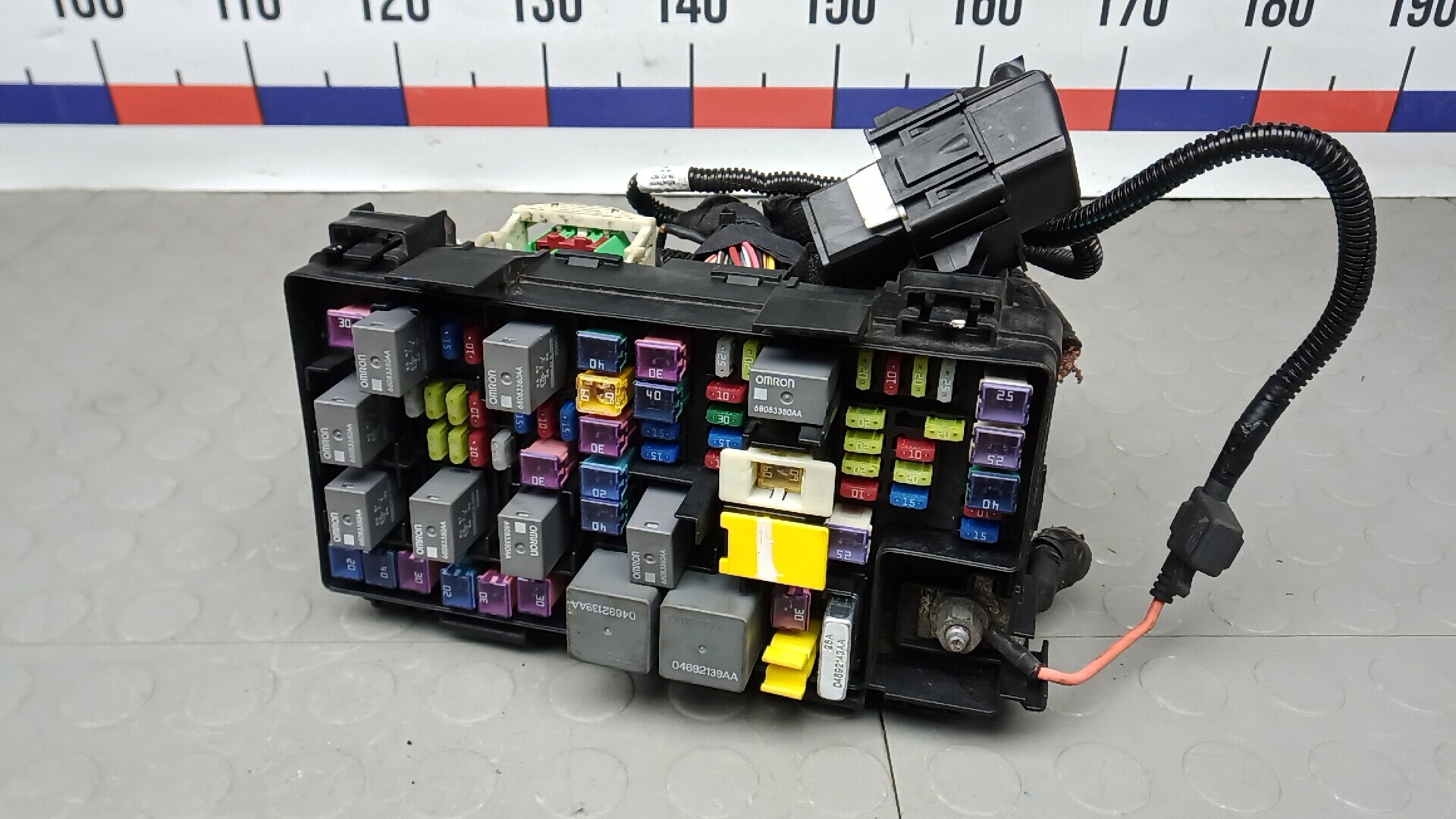 Блок предохранителей JEEP GRAND CHEROKEE WK2, Номер 68089320AE