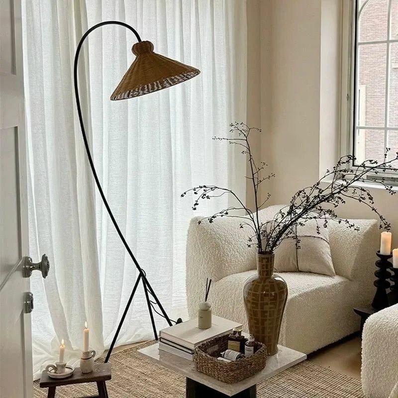 Японский торшер в стиле сева с плетением из ротанга. Напольный светильник для гостиной с 3-цветным освещением. Создает уютную ретро-атмосферу