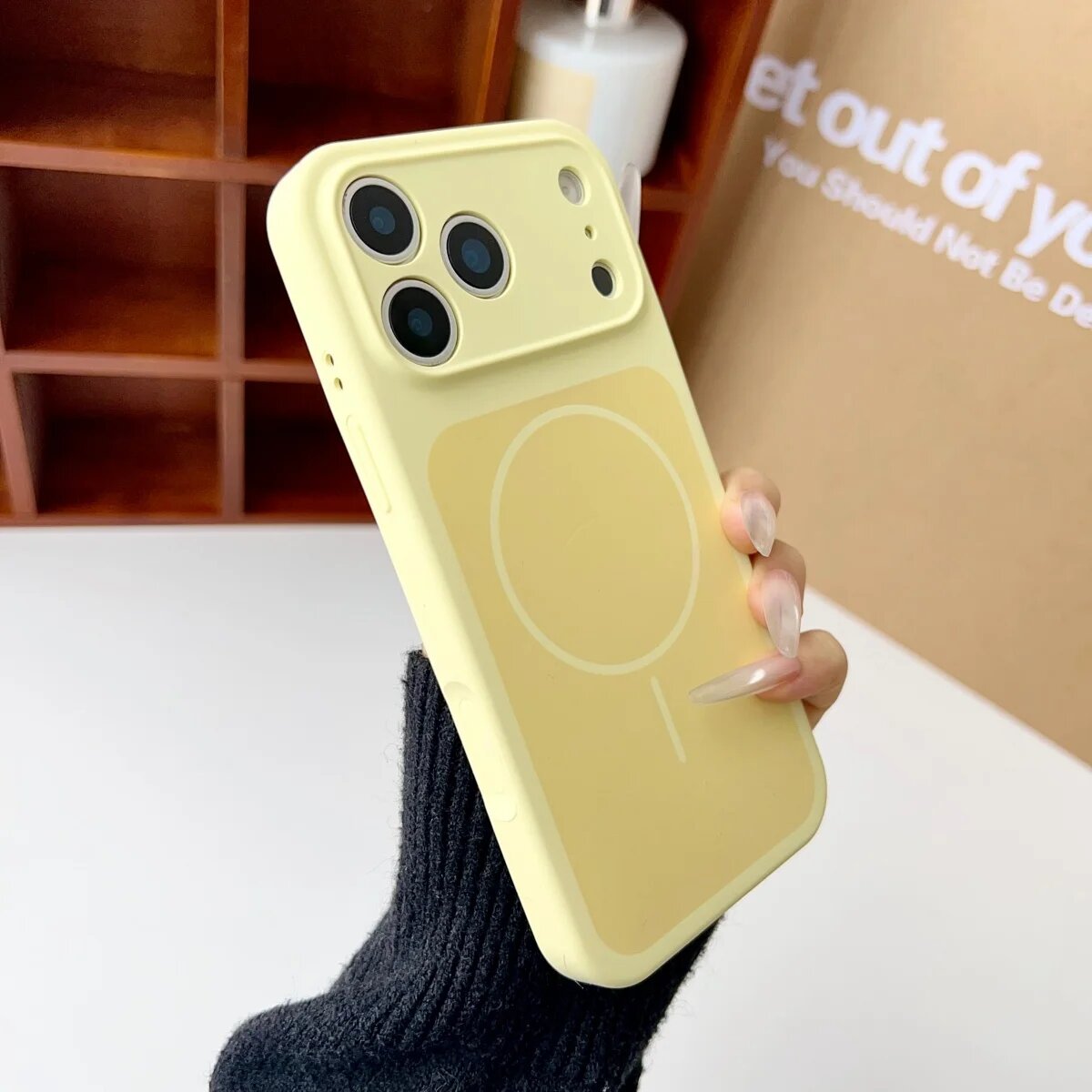 Желтый чехол для iPhone 17 Pro Milk Yellow