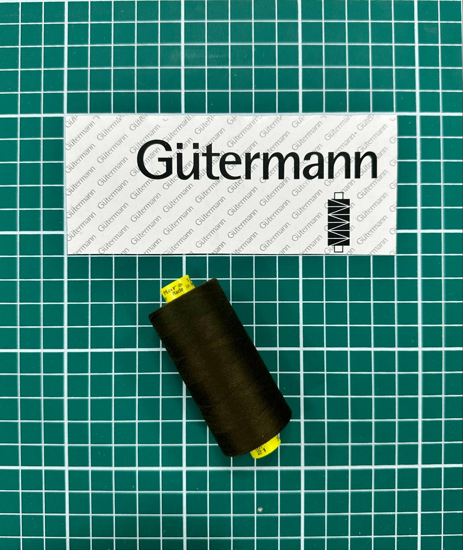Gutermann Mara 120; col: 21 (1000 м) Нитки для шитья