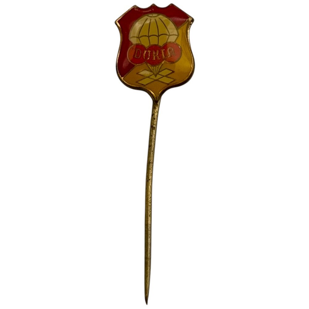 Знак "Спортивный клуб парашютистов Дукла" (Dukla) Чехословакия 1961-1970 гг.