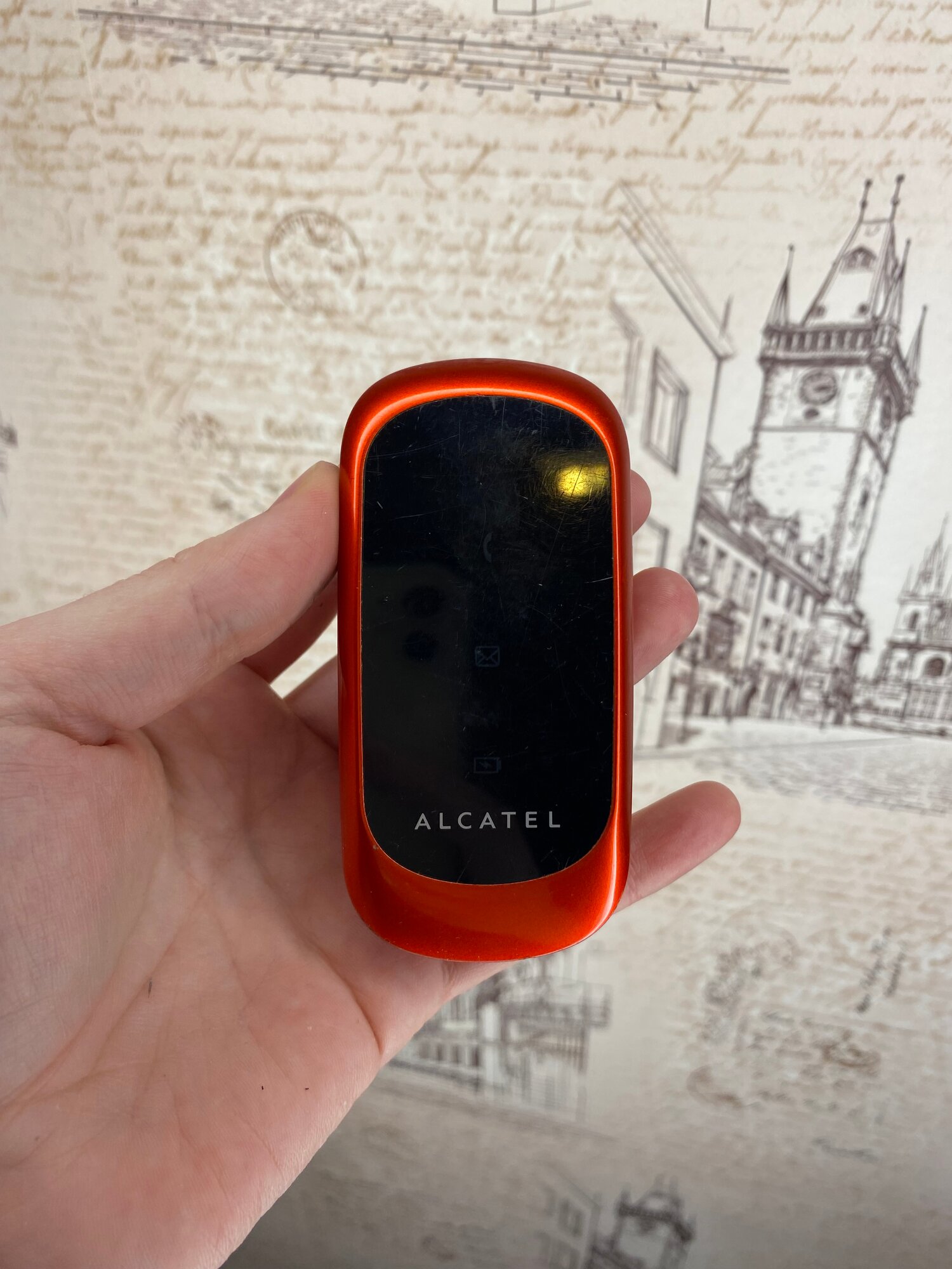 Alcatel OT-361 Оригинальный Б/У Retro Mania дарит ностальгию,