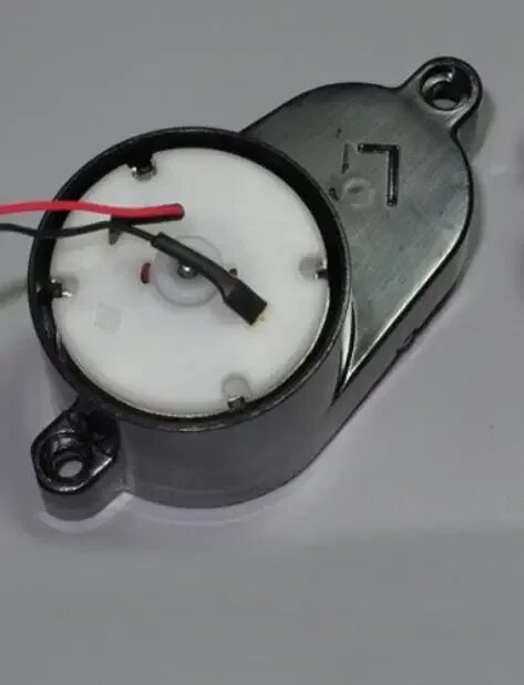 Боковой щеточный двигатель PANDA X500, Белый