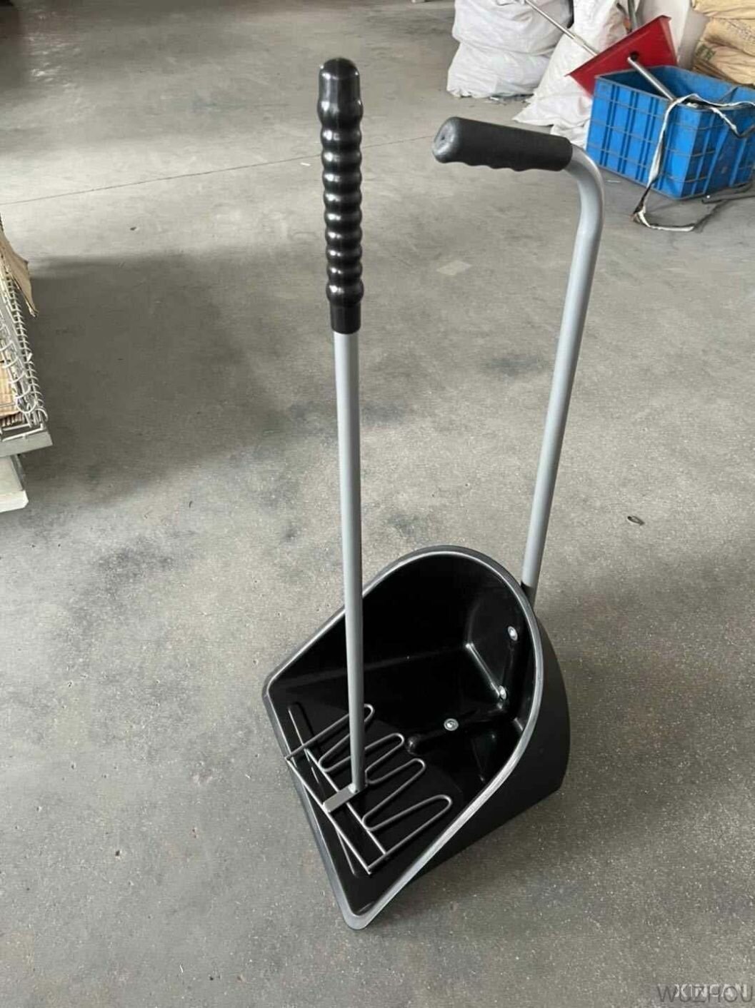 Эксклюзивный набор EKKIA для уборки навоза, совок и вилы