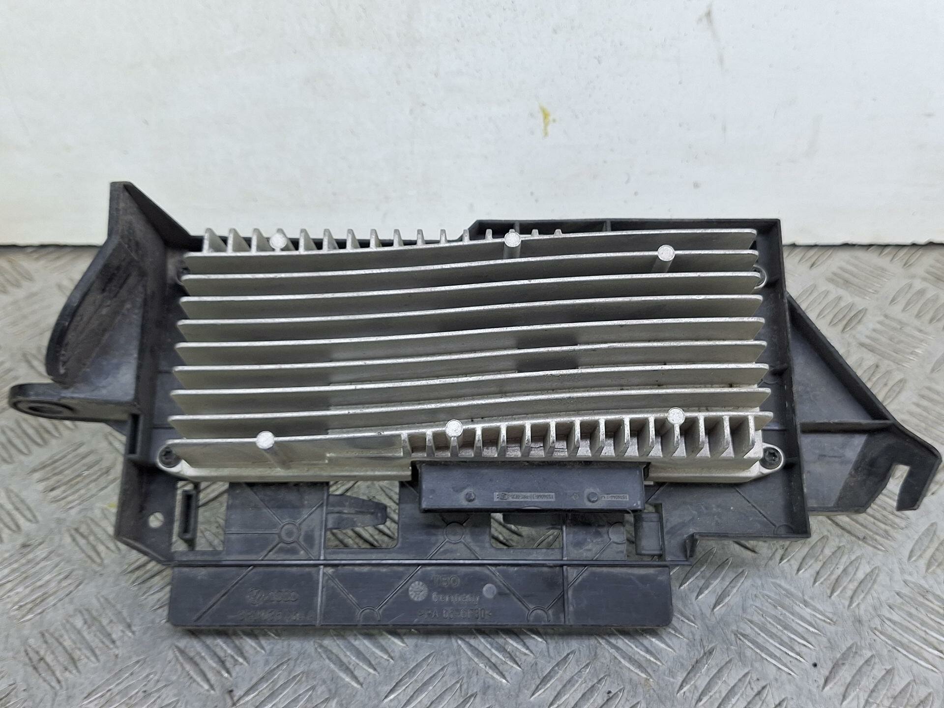 Усилитель звука Audi Q5 8R рест. (2012 - 2017) 8R0035464A