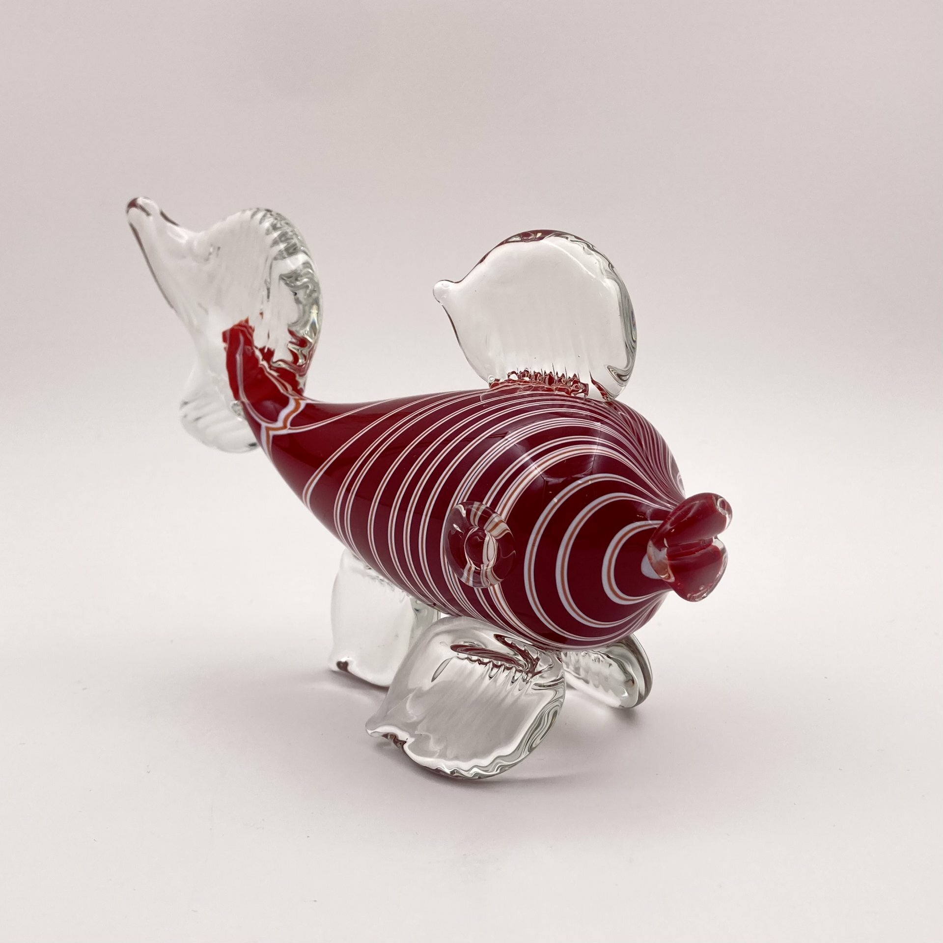 Статуэтка "Рыбка", декорированная цветной стеклянной нитью ("неманская нить")