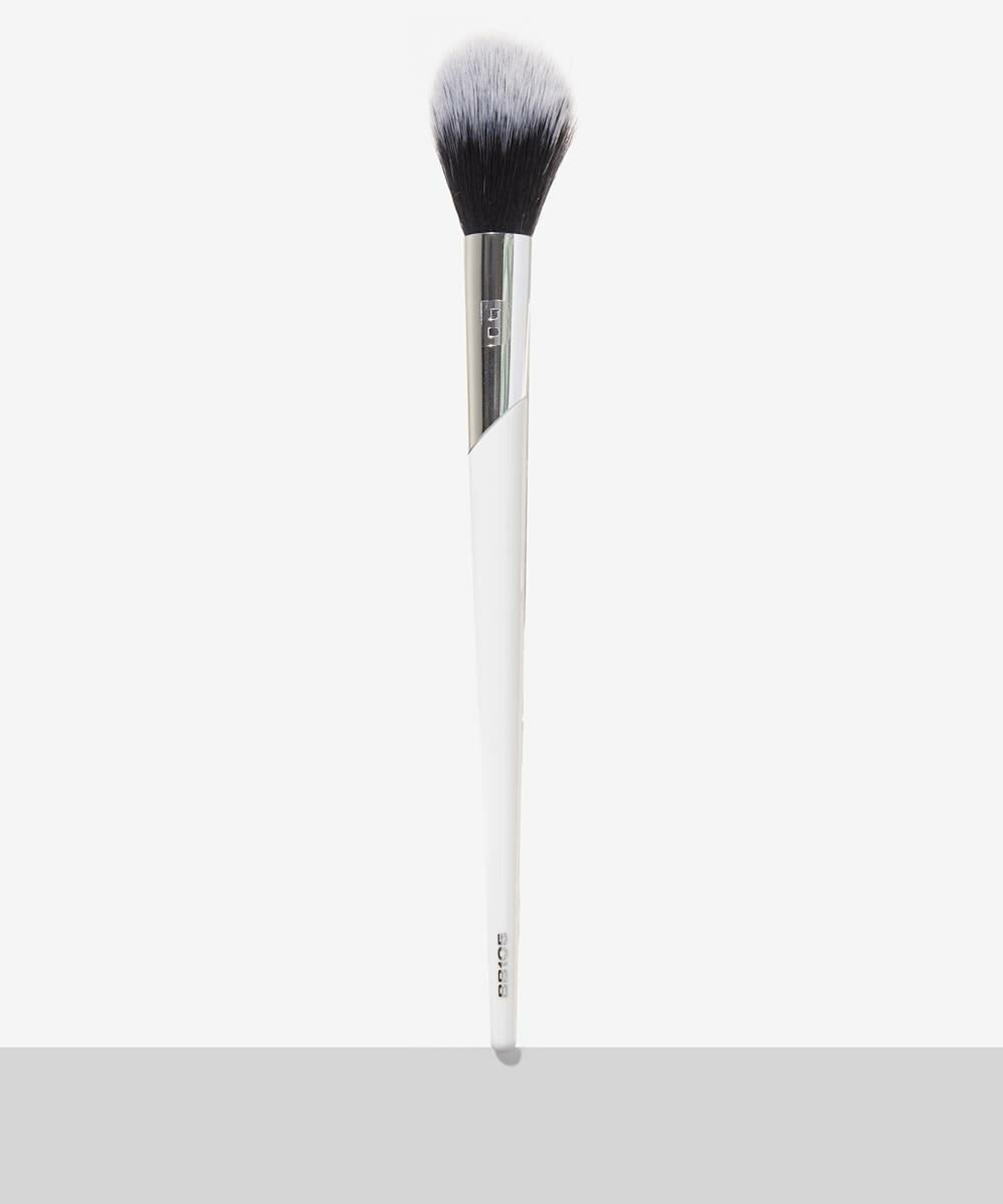 Кисть Beauty Bay Highlighter BB105, для сухих текстур, белый/хром