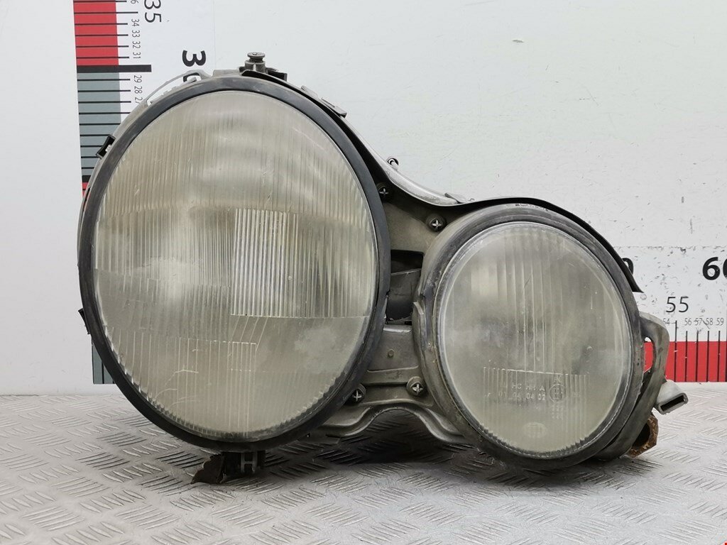 Фара правая Mercedes E-Class (W210) арт. 2215595