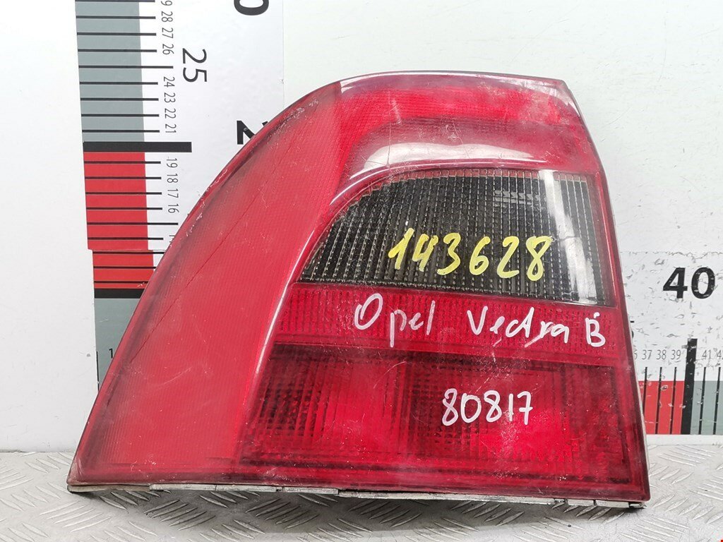 Фонарь задний левый Opel Vectra B 90512715 арт. 2215615