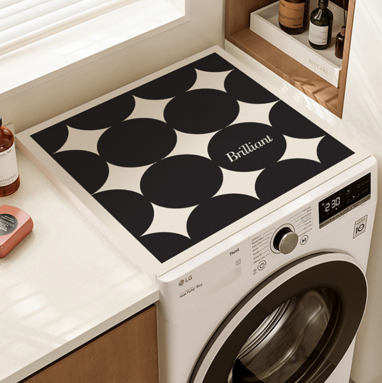 Коврик-накладка MyPads на поверхность стиральной машинки, 50х60см, противоскользящий, тематика круги, черно-белый