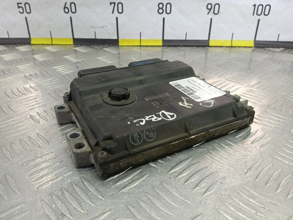 Блок управления двигателем Б/У для SUZUKI Grand Vitara II (2005—2008) 33920-65J01