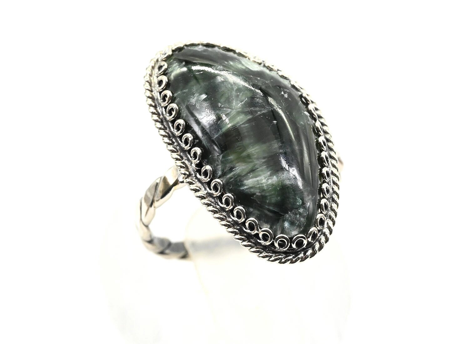 Кольцо, серафинит