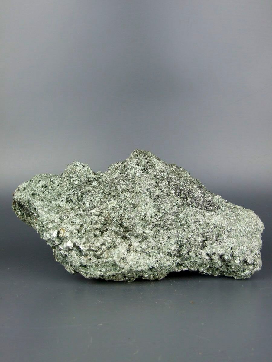 Серафинит (клинохлор) большой необработанный 2,7 кг месторождение Слюдянка