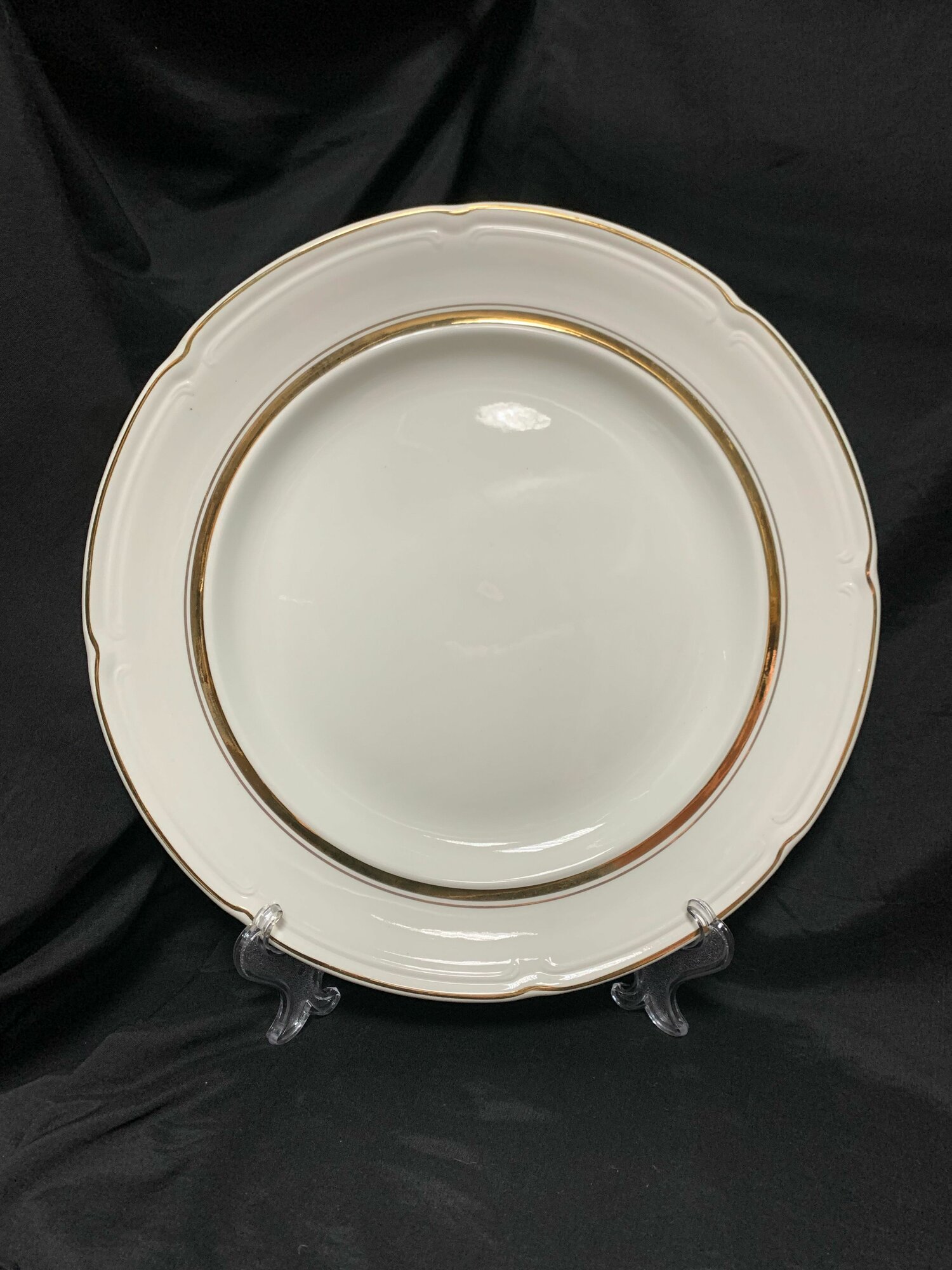 Фаянсовое большое круглое блюдо ЗиК