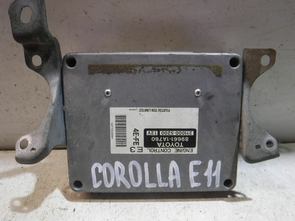 Блок управления двигателем Toyota Corolla E11 896611A760