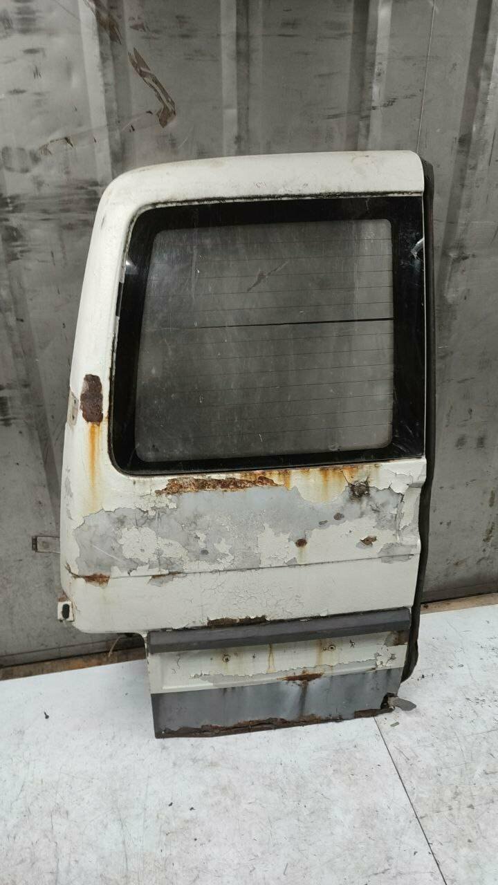 Дверь задняя распашная левая Volkswagen Transporter T4 (1990 - 2003)