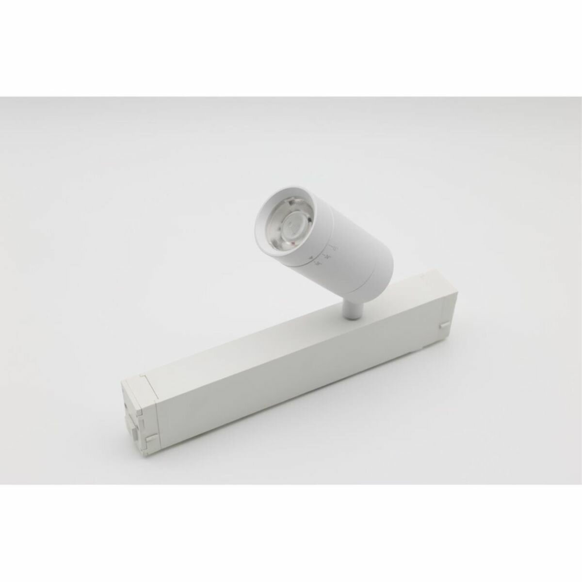 Трековый магнитный светильник Aployt Magnetic track 220 APL.0204.10.07