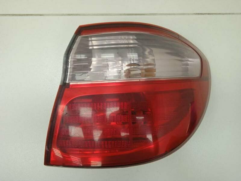 Фонарь задний наружный правый Nissan Cefiro A33 1998-2003