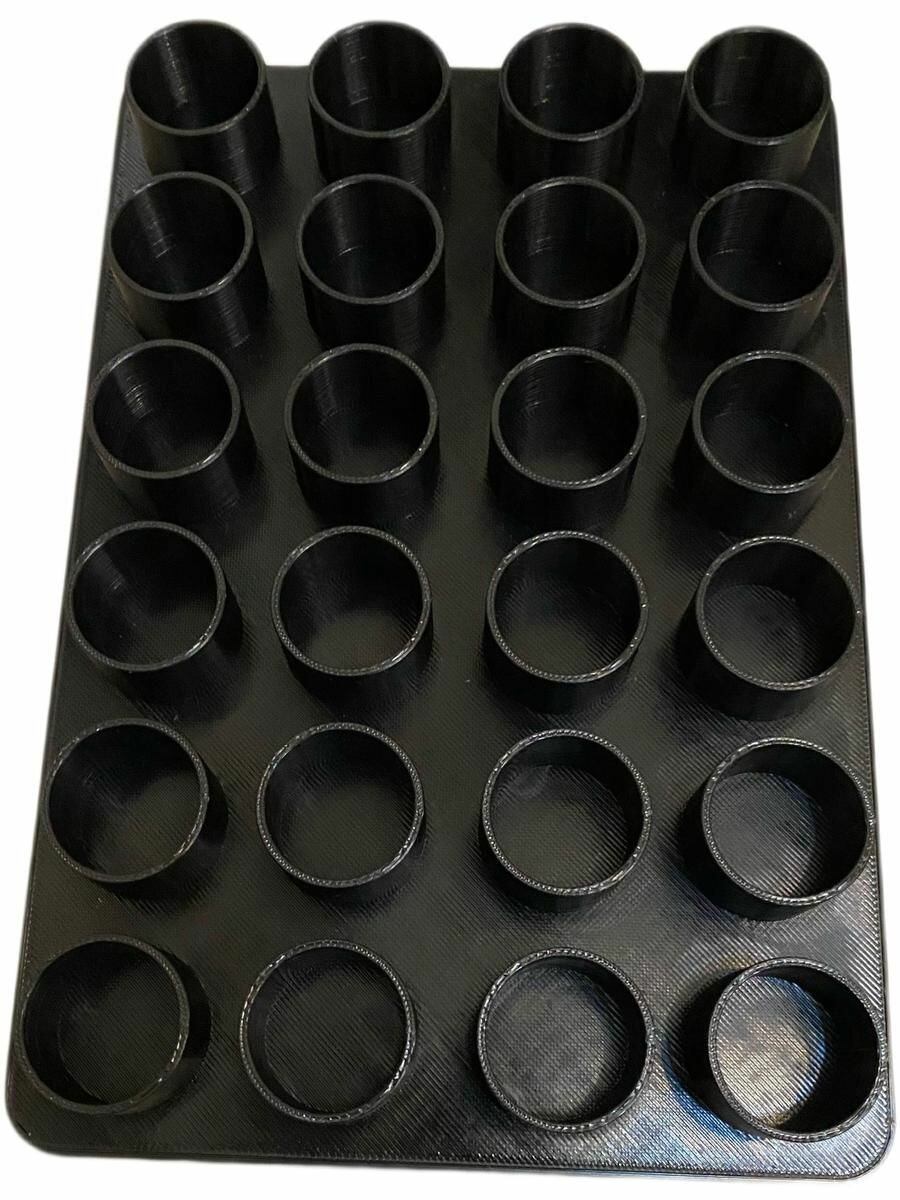 Подставка для гильз при снаряжении 24 патронов