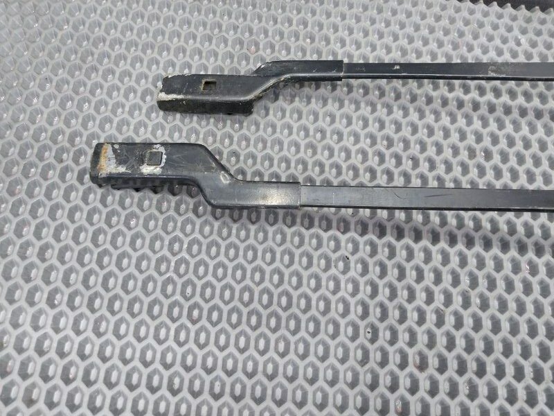 Поводки дворников Ford Focus (1.6 IQDA) Б/У с пробегом Арт. 16611 — фото 1