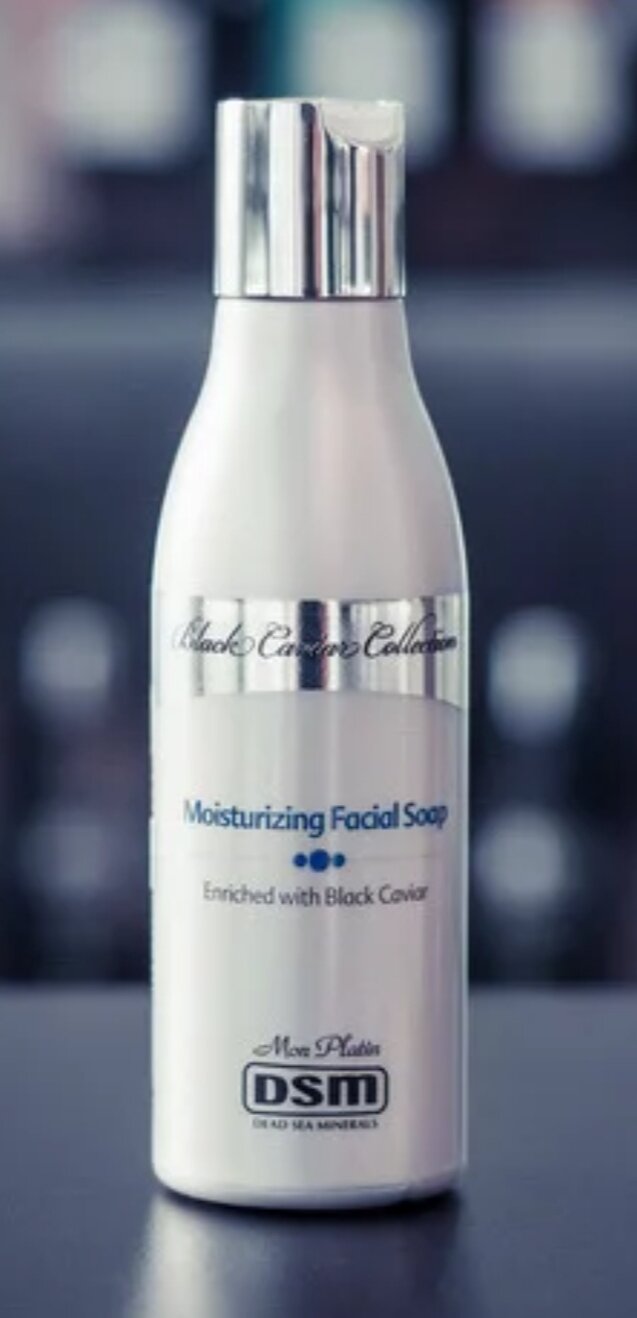 Увлажняющее мыло для лица с черной икрой Mon Platin Moisturizing facial soap - Black Caviar 250 мл.