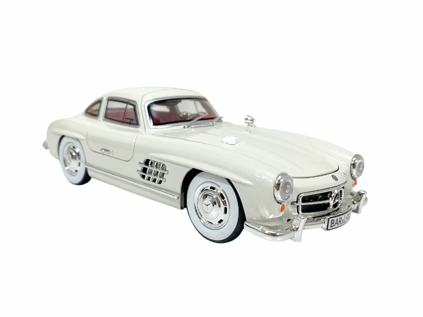 Машина металлическая CHE ZHI 1:24 MERCEDES BENZ CLASSIC 300SL CZ174/белая 6+