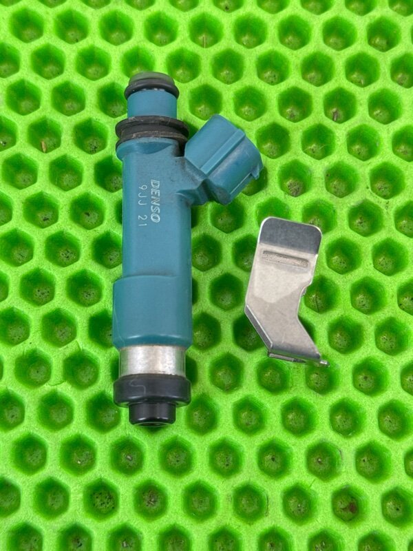 Форсунка топливная Mazda Mazda3 BL Z6 2009 (б/у)