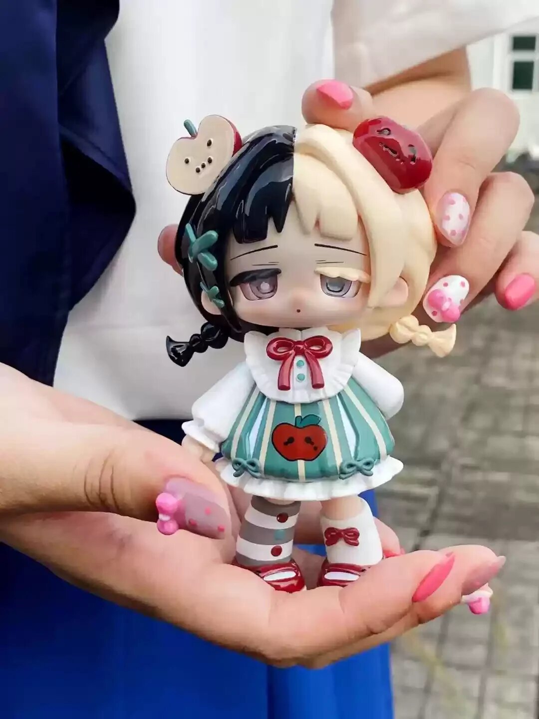 Фигурка Missy Blind Box Sweet Mourning Lolita