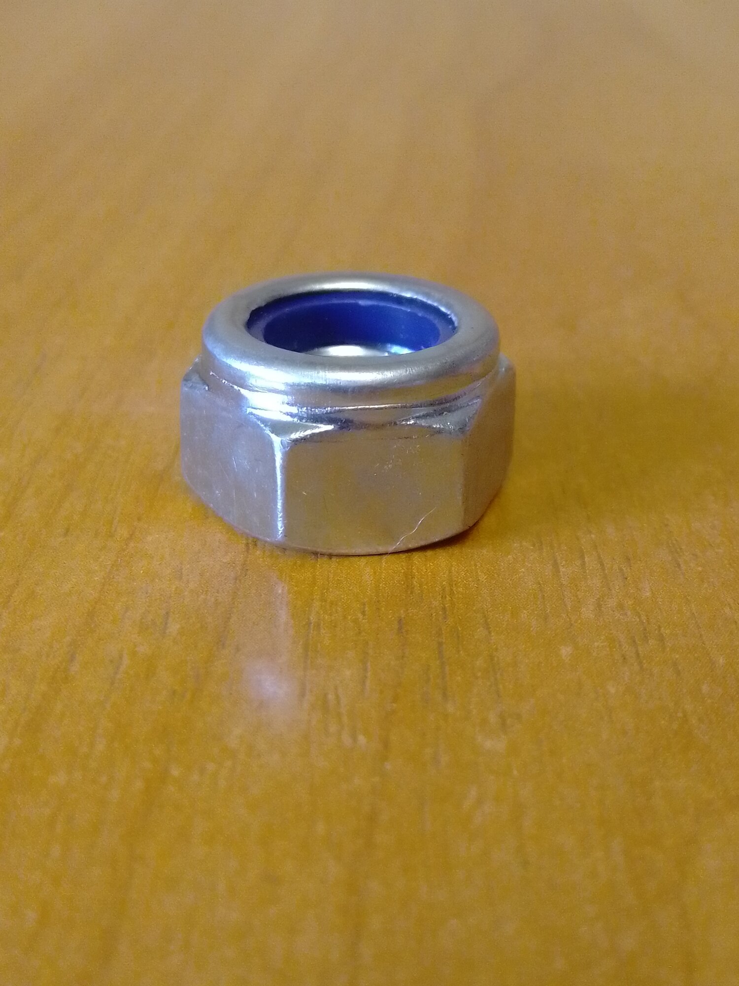 Гайка М12х1,25 с нейлоном для ВАЗ, УАЗ, ГАЗ, КАМАЗ и др. Россия