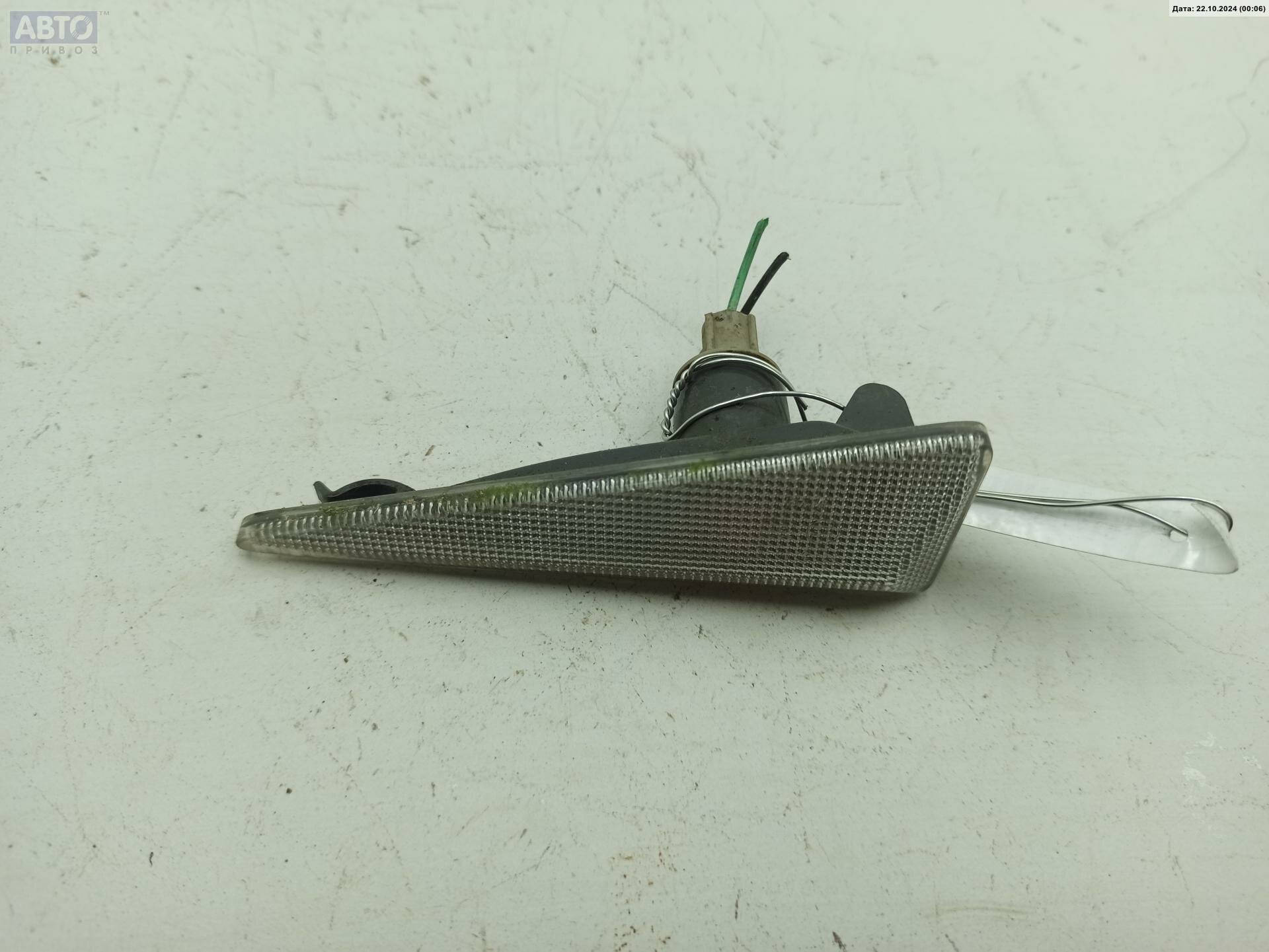 Повторитель поворота правый Renault Espace 4 (2002-2014)