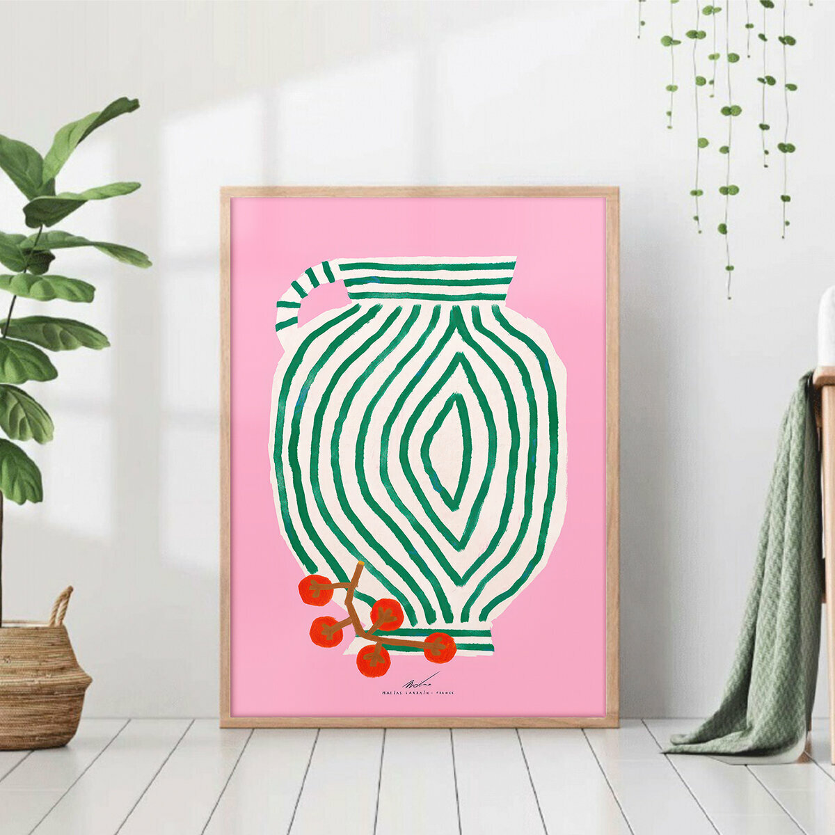 Постер "Яркий кувшин на розовом фоне" 40x50 без рамки для интерьера на стену