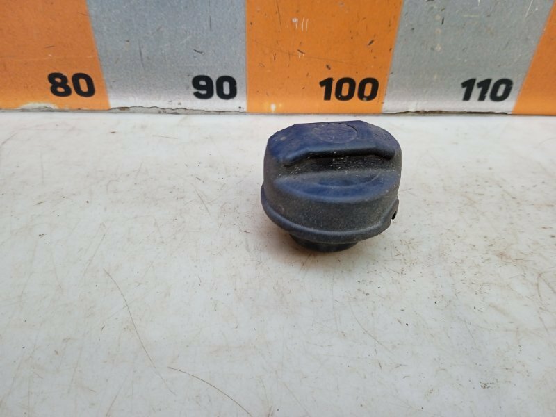 Б/У пробка бензобака Крышка бензобака Volkswagen Passat 1990 B3 396482 VAG арт. 191201553A