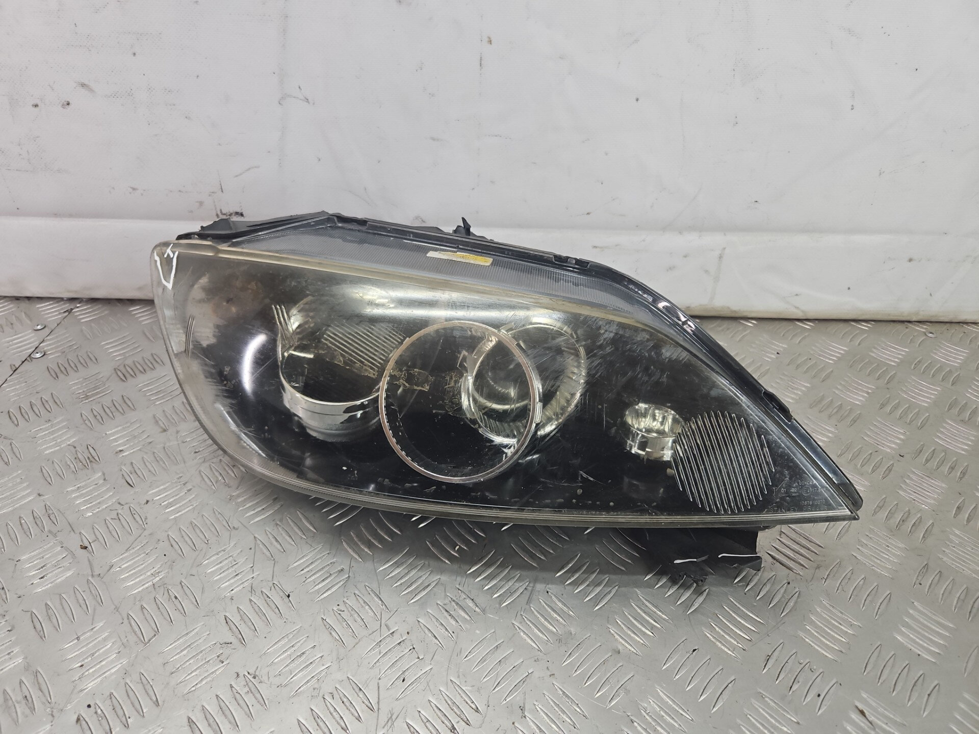 Фара правая Mazda 2 2005