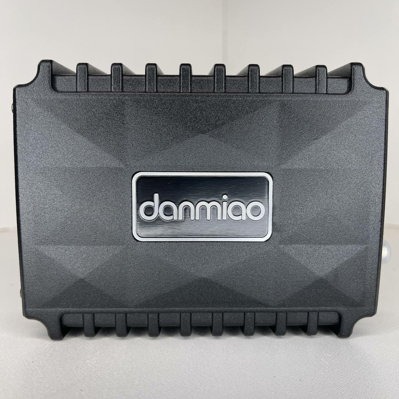 Автомобильный усилитель звука c DSP для Android магнитолы DM-DSP4*85W