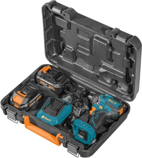 Гайковерт Bort BSR-21U 93418477 (с 2-мя АКБ, кейс), 2700 об/мин, 800 Н·м, аккумулятор 18 В/4 А·ч