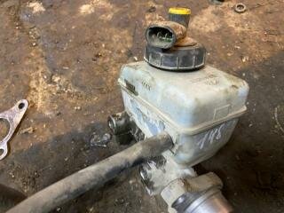 Бачок для тормозной жидкости Renault Duster F4R 2012 (б/у)