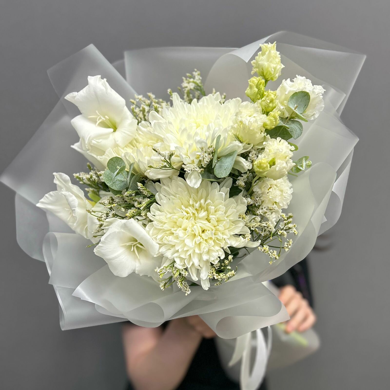 Букет FLOWELLE, из белых цветов, высота 50см, матовая пленка, 11шт