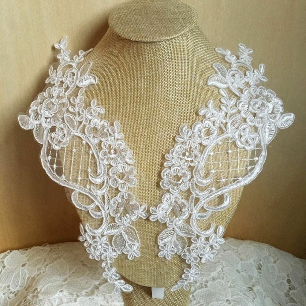 Кружевная аппликация