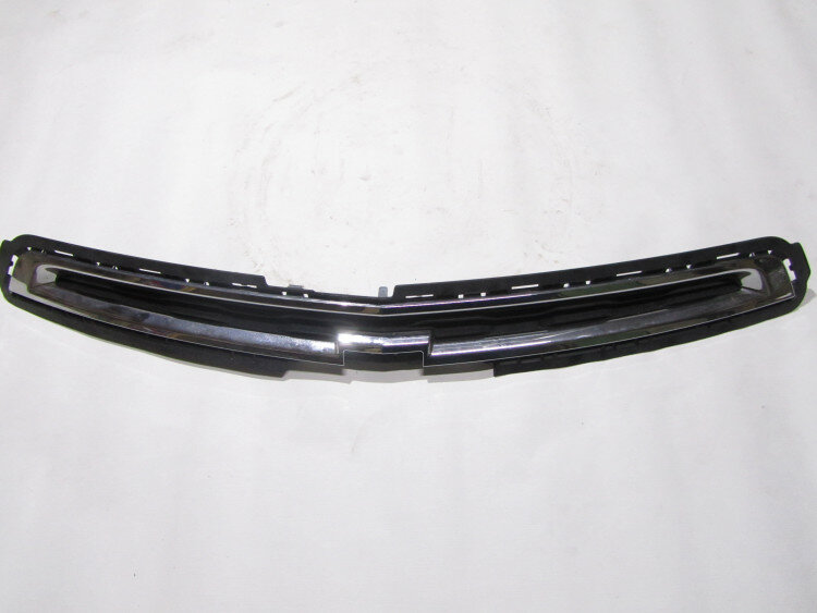 Решетка радиатора верхняя 52019888 52027905 Шевроле Кобальт - с Хромом, - GM