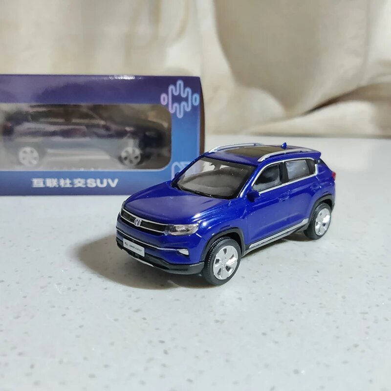 Пластиковая модель автомобиля Changan CS35 Plus 2018 JERREN 1:43 Синий, A