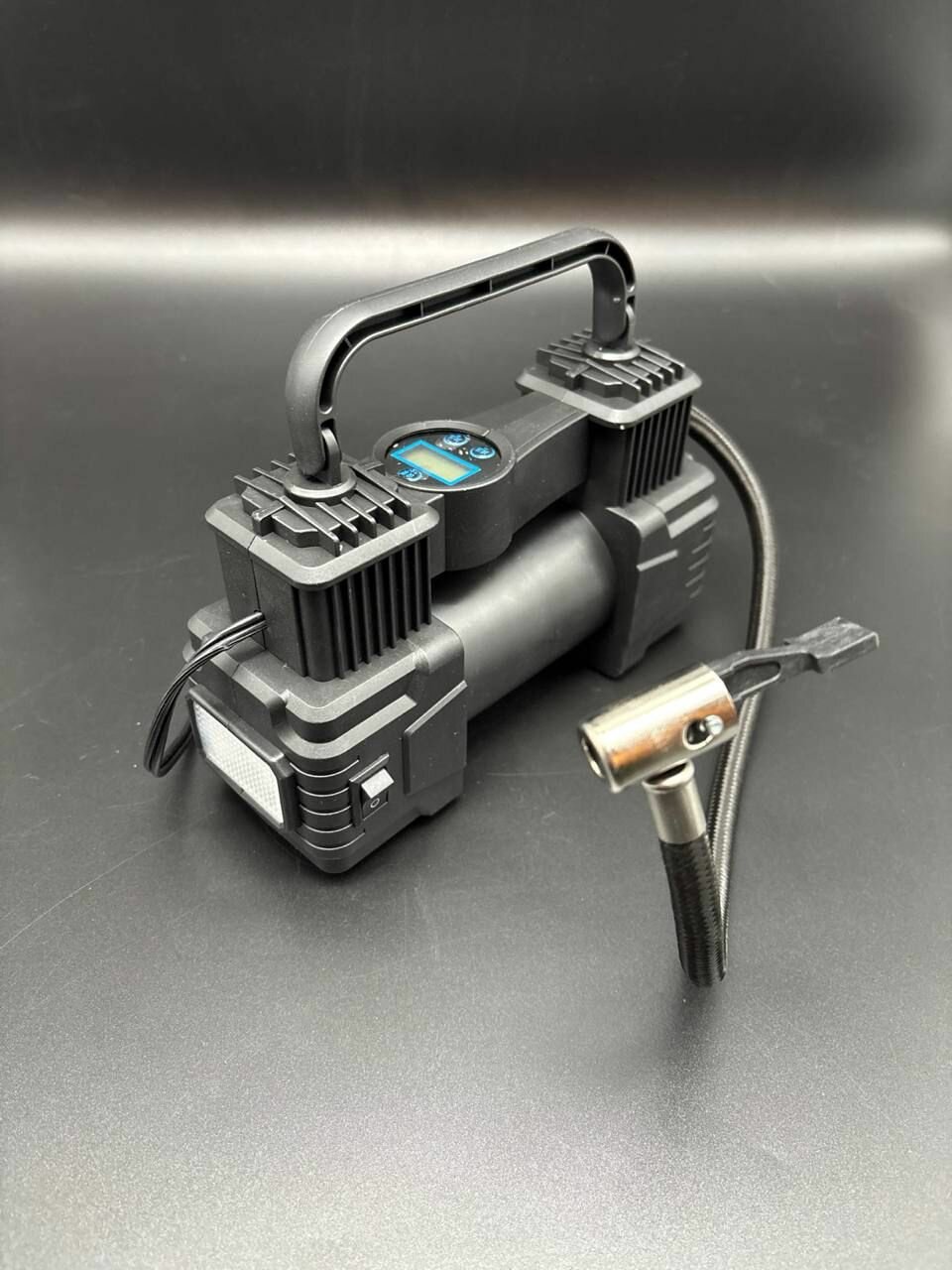 Компрессор автомобильный с цифровым дисплеем