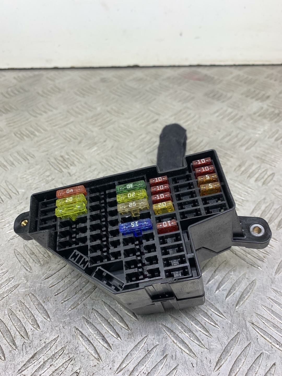 Блок предохранителей Volkswagen Golf 6 2008