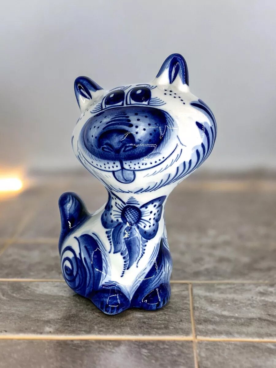 Фарфоровая статуэтка "Кот"