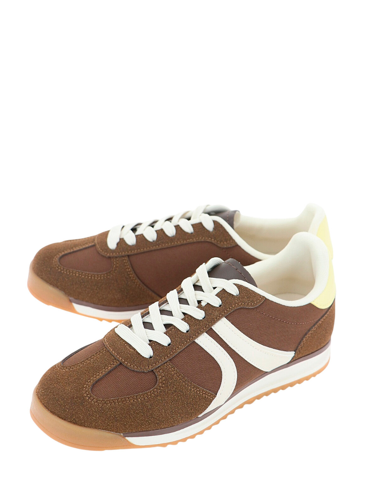 Кроссовки повседневные